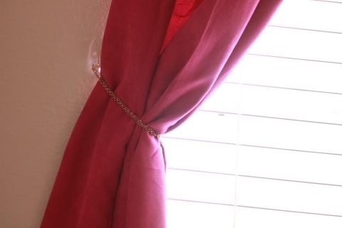 18 DIY Curtain Tie Back Ideas + How to Make Them | Mama and More