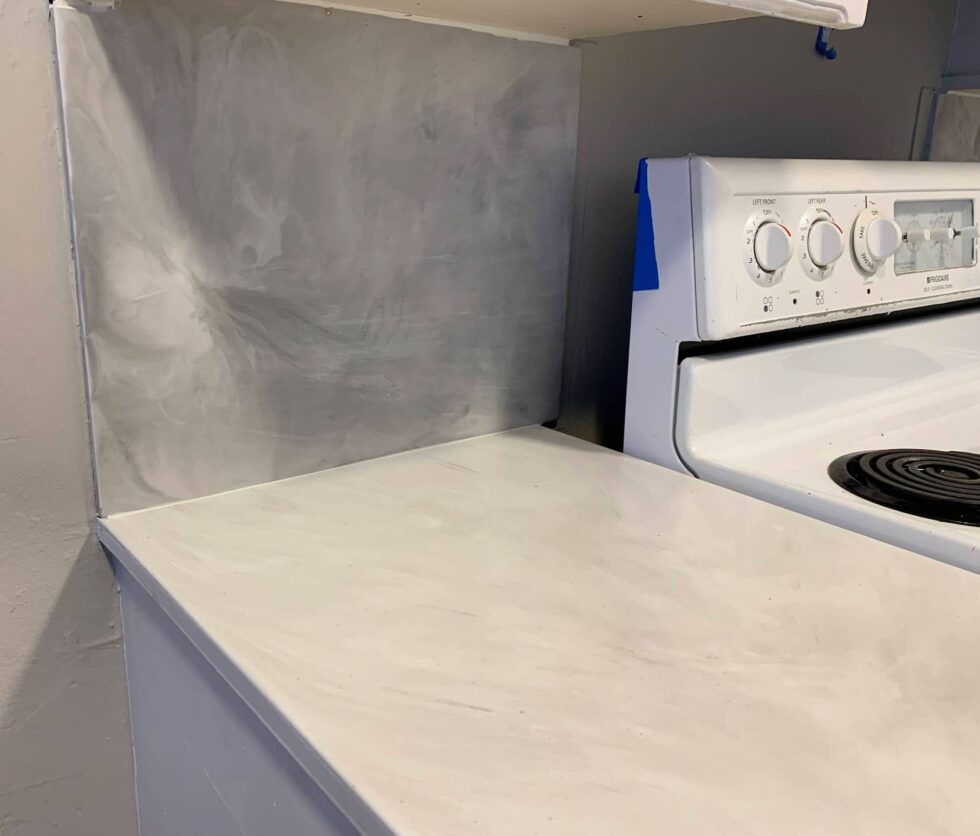 How to Apply Stone Coat Epoxy Countertops: Step-by-Step Instructions ...