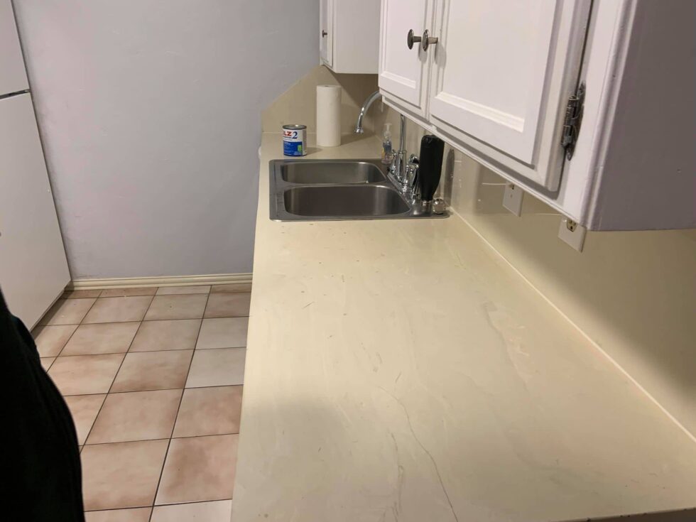 How to Apply Stone Coat Epoxy Countertops: Step-by-Step Instructions ...